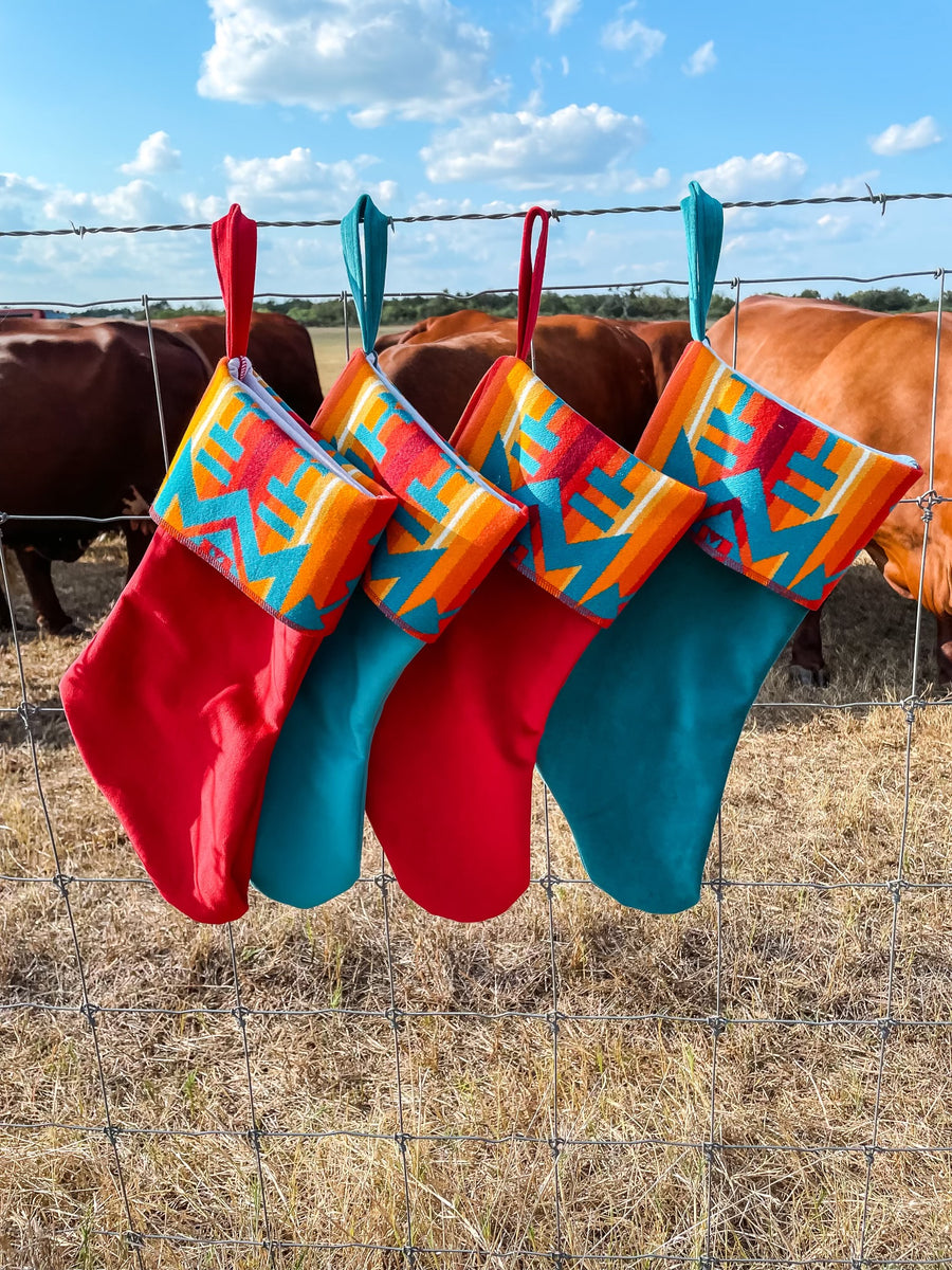 Turquoise Arrow – Ruby and Fes Customs